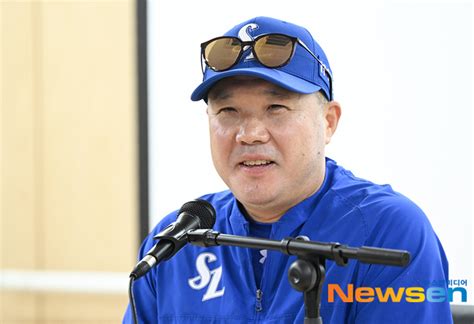 대전 신구장 첫 방문한 박진만 감독 몬스터 월 넘기기 쉽지 않을 듯복층 불펜은 조심해야”
