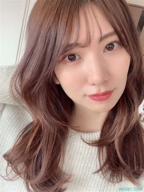 山岸逢花新作品美妻与丈夫开房寻找最初的激情 Mgs美女番号网