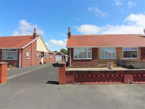 2 Bed Bungalow For Sale In Northumberland Avenue Cleveleys Fy5 Zoopla