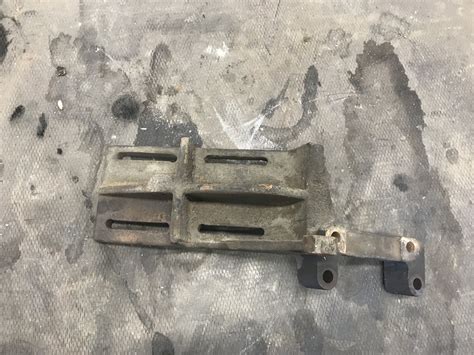 d4ha 2882 ba cat 3406a engine bracket for sale