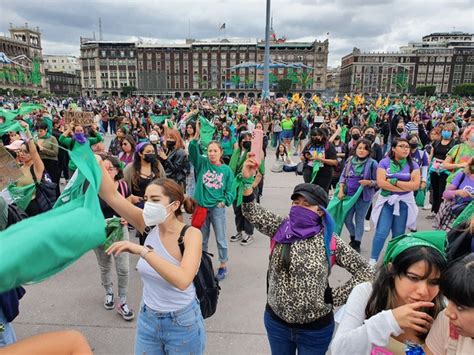 Marcha Feminista Hoy 28 De Septiembre Finaliza En Zócalo Sin Percances