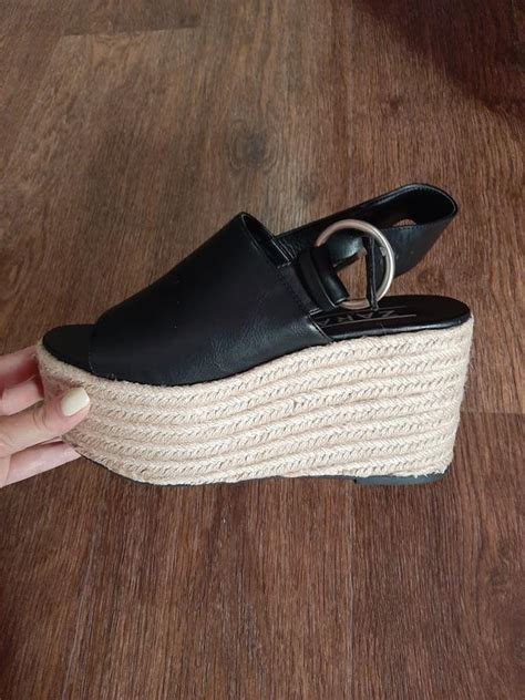 Босоніжки — ціна 1500 грн у каталозі Босоніжки Купити жіночі речі за доступною ціною на Шафі