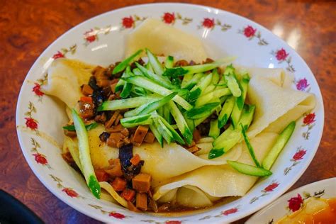高雄美食推薦！西安麵食館超人氣「浮誇皮帶麵」，比腰帶還粗1條就吃飽食尚玩家