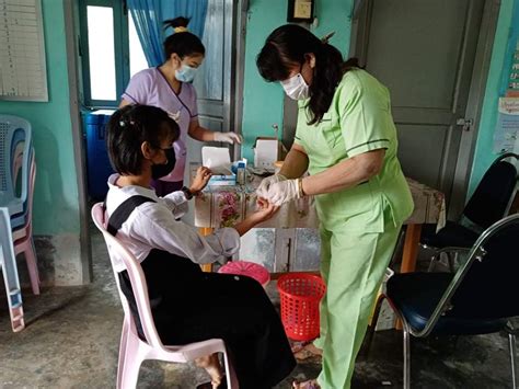 မိုင်းငေါ့ တိုက်နယ်ကျန်းမာရေးဌာန၌ ကိုယ်ဝန်ဆောင်မိခင်များအား ကျန်းမာရေးစောင့်ရှောက်မှုများပြုလုပ