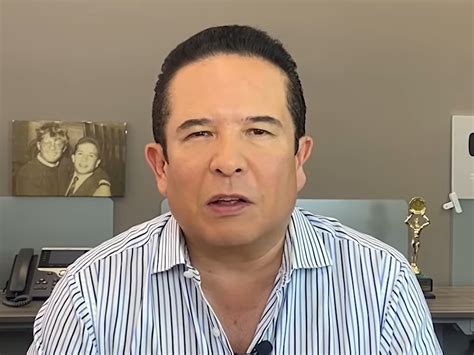 Gustavo Adolfo Infante explota contra sus compañeras de Sale el Sol