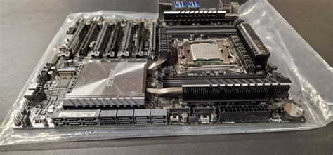 Asus X99 E Ws Usb 3 1 Socket Lga 2011 V3 Ssi Ceb Motherboard 90sb05d0