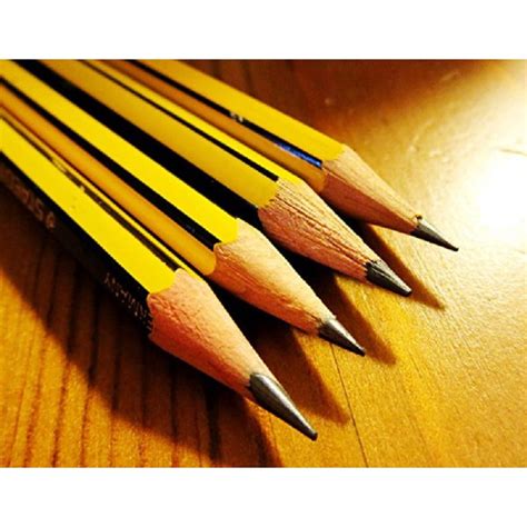 Bút Chì Đức Staedtler Noris Cao Cấp [ Hộp 12 Cây] Màu Vàng đen Bút
