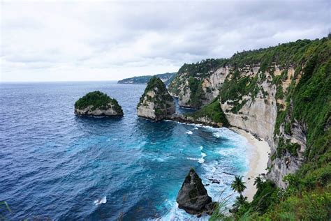 8 Spot Wisata Yang Wajib Kamu Datangi Saat Berlibur Di Nusa Penida