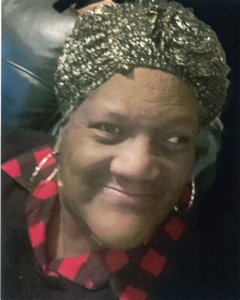 Wanda Lewiss Instagram Twitter And Facebook On Idcrawl