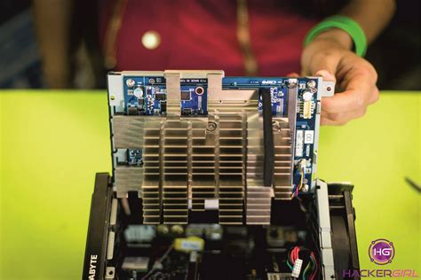 Dies Brix Hackergirl