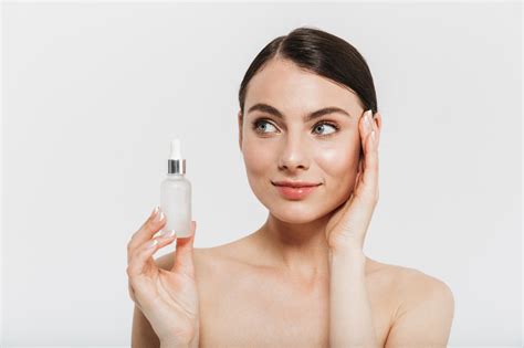大人肌のスキンケアに 40・50代が使うべき韓国コスメ つやプラ つやっときらめく美をプラス｜40代からのエイジングを前向きに