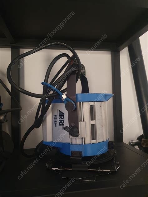 Arri 아리 텅스텐 조명 650w Plus 300 삼각대조명플래시 중고나라