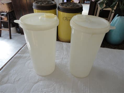 Tupperware Clear Storage Containers Set Of 2 Beverage Pitchers