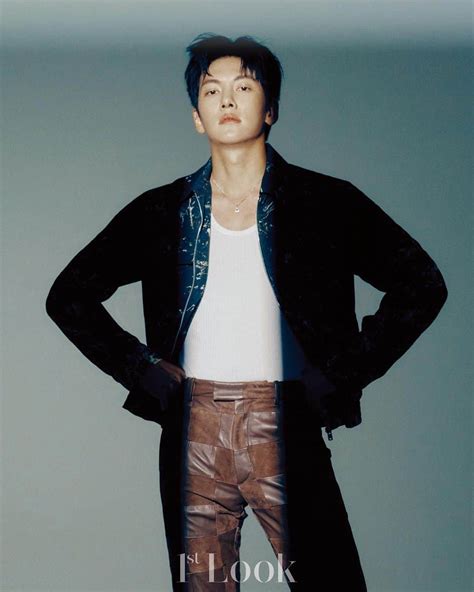 チ・チャンウクさんのインスタグラム写真 チ・チャンウクinstagram「드디어 나왔다 퍼스트룩 244호💕