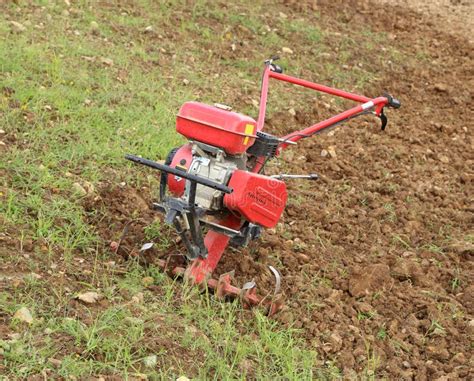 Piccolo Trattore Della Mano Immagine Stock Immagine Di Motorizzato
