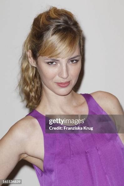 Louise Bourgoin Beim Adele Und Das Geheimnis Des Pharaos Photocall News Photo Getty Images