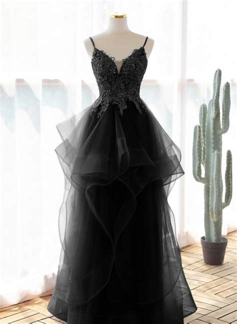 Prom Dresses Showing Sexy Mannequin Black Evening Gowns Prom Dresses