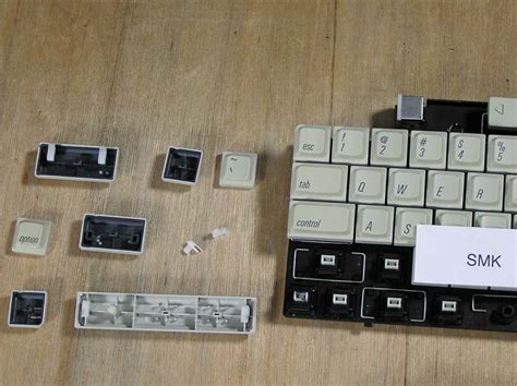 Apple Desktop Bus Keyboard Parts Iigs Apple Rescue Of Denver
