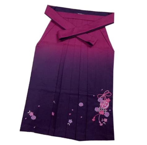 【中古 お買上】 袴 はかま ワイン濃紫グラデーションぼかし地鞠八重桜刺繍入り Ss 卒業式 謝恩会 小学生 中学生 ジュニア 女性用 大学生 単品 購入の通販はau Pay マーケット