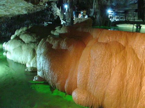 沖縄の玉泉洞 2000ピクセル以上のフリー写真素材集