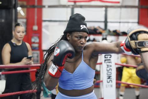 Claressa Shields To Face Kaye Scott In Atlanta On August 15
