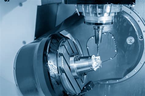단단한 볼 엔드밀 공구가 있는 자동차 부품용 터보차저 블레이드를 절단하는 5축 Cnc 밀링 머신 Cnc 장치에 대한 스톡 사진 및 기타 이미지 Istock