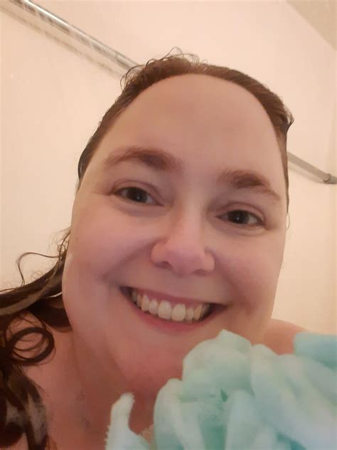 F30 Shower Selfie Rselfie