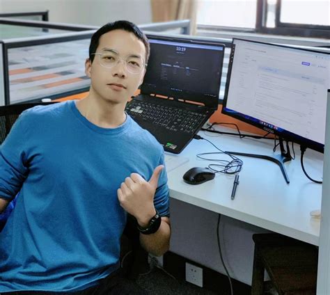 会计学院左祥太同学考取厦门大学博士研究生 武纺会计学院