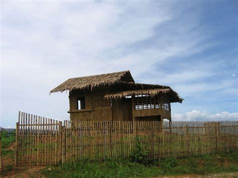Pin By Gimini On Bahay Kubo House Styles Bahay Kubo House