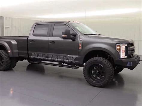 Mack Pickup