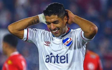 Suárez no Grêmio Relembre jogadores renomados que viera