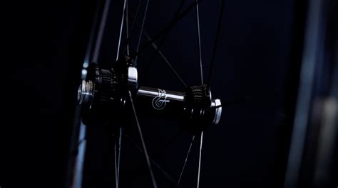 延伸轻量及性能 Campagnolo全新Hyperon轮组 野途网