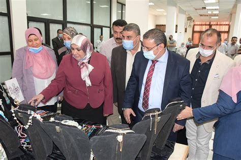 افتتاح أكبر معرض للحرف اليدوية والتراثية بجامعة قناة السويس صور