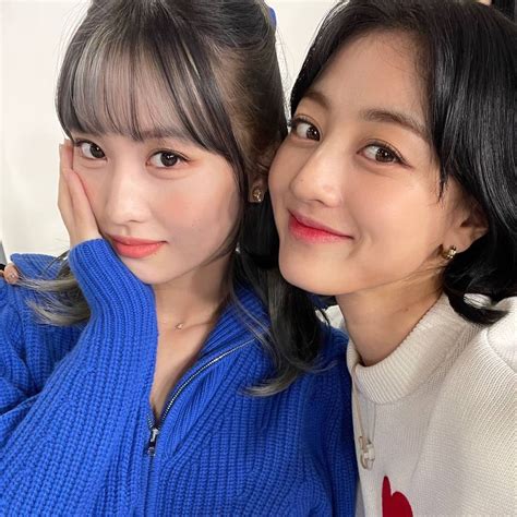 K Pop Nayeon South Korean Girls Korean Girl Groups Sana Momo Jihyo