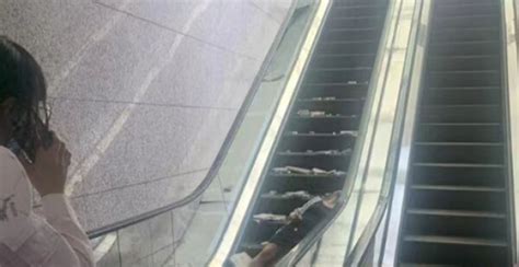 重庆地铁站墙砖脱落砸中孕妇，官方通报：安排专人24小时照护，还在救治中腾讯新闻