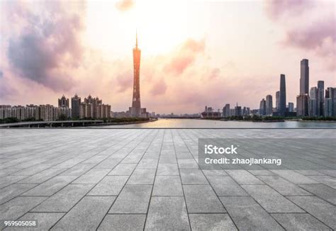 빈 평방 바닥과 일몰에 광저우에 현대 도시의 스카이 라인 0명에 대한 스톡 사진 및 기타 이미지 0명 Zhujiang