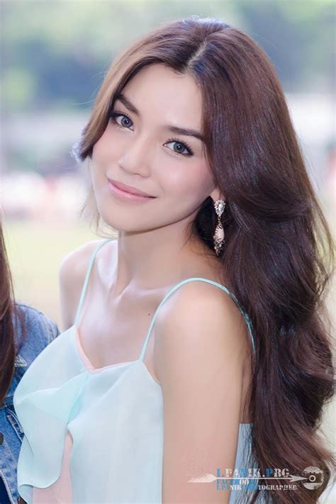 ปราง กัญญ์ณรัณ คือใคร พร้อมประวัติและผลงาน