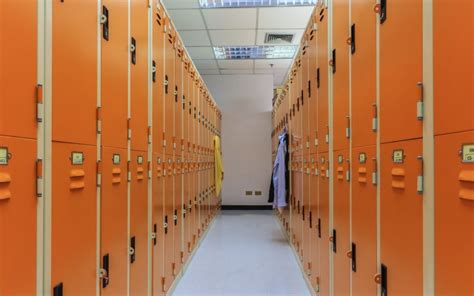 Chicago Schools In Standoff With Feds Over Same Sex Locker World