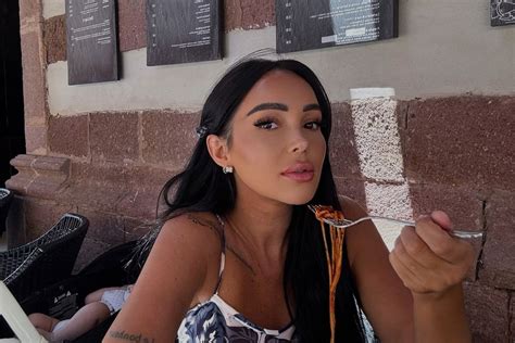 Fidji Ruiz Ruiz Biographie Et Actus De Linfluenceuse Télé Réalité Public