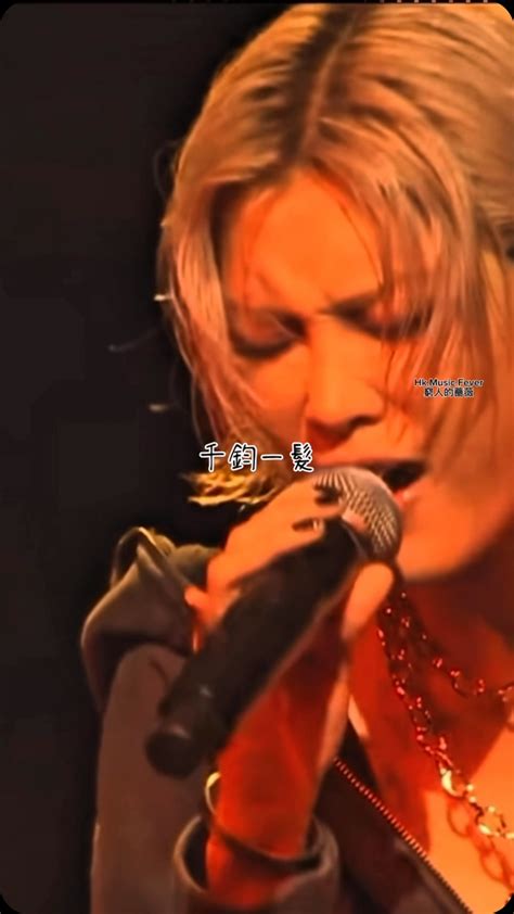 Hkmusicfever 煙圈悄悄墜落 煙灰至少將心事證明燃燒過 Credit Jaimectw 如果能夠觸動到你嘅，請大大力支持