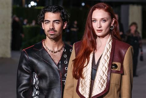 Sophie Turner A Joe Jonas Válčí O Děti Sedmička Cz