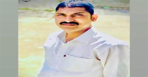 Jalgaon News कारच्या चाकातील हवा चेक करण्यासाठी खाली उतरले आणि काळाने