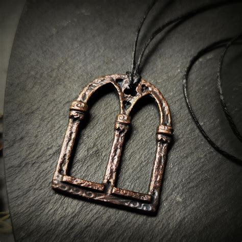 Queen Isabella Window Amulet Antiqued Bronze Parrish Relics