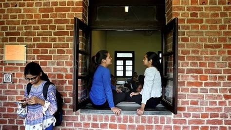 Delhi University May Offer Up To 20 Courses Online Through Swayam Portal Education News The