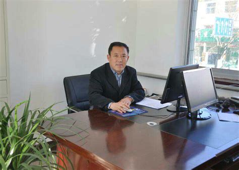 西关小学校长 西关小学校长鹏飞 西关小学鹏飞简介 第4页 大山谷图库