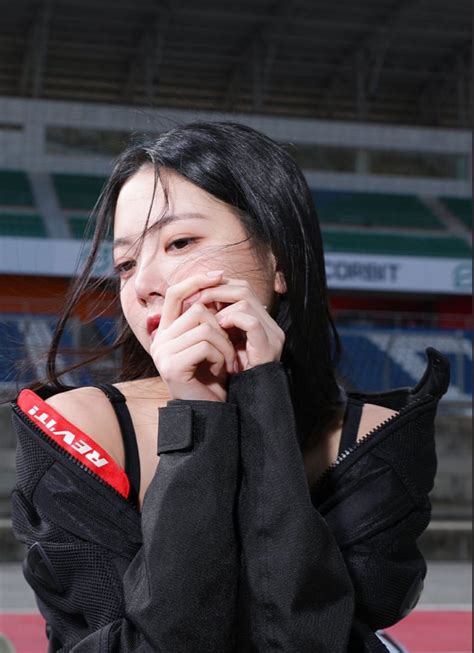 South Korean Girls Korean Girl Groups Sakura Slay Girl Fandom Ballet Blue Flames Ulzzang