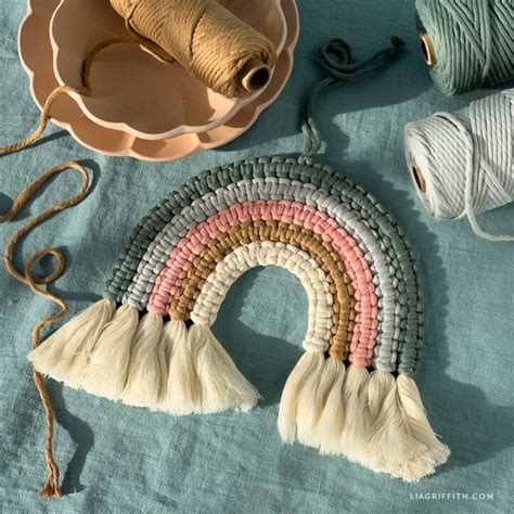 Macramé Rainbow Lia Griffith