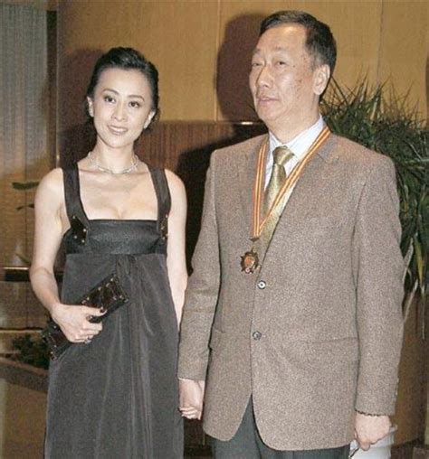 关之琳和刘嘉玲，诡异的闺蜜情 刘嘉玲 陈泰铭 梁朝伟 新浪新闻
