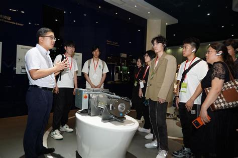 刘龙青名师工作室赴杭州西子电梯参观交流 浙江农林大学