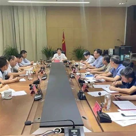 市委政法委召开理论学习中心组（扩大）学习会暨机关全体干部大会传达学习贯彻市第十二次党代会精神，严盛平出席并讲话工作